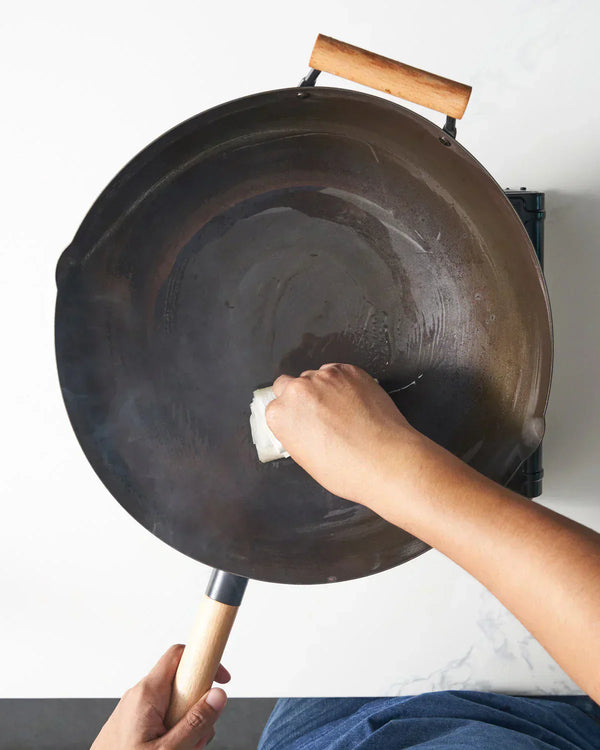 How To Get Rid of Rust on Black Steel Pans